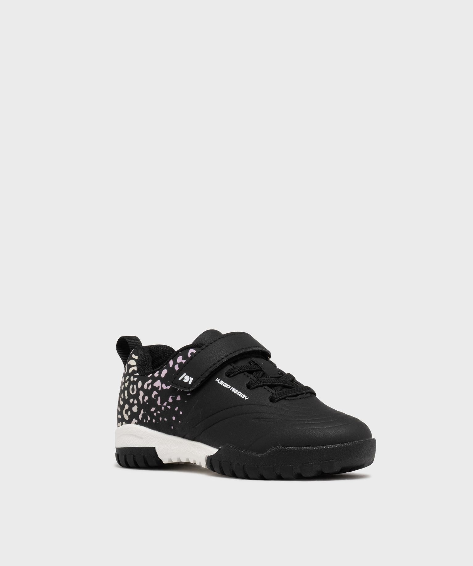 baskets fille a scratch bicolores style crampons noir standard baskets ...